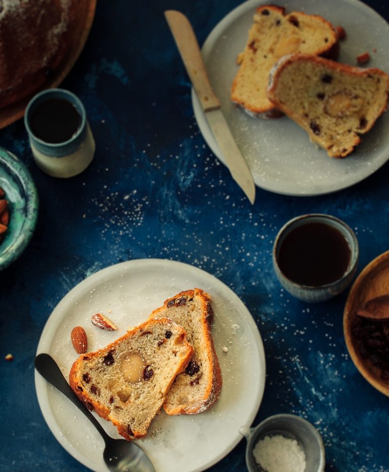 Yeasted Guglhupf Cake {Elsässer Guglhupf} - seitan is my motor
